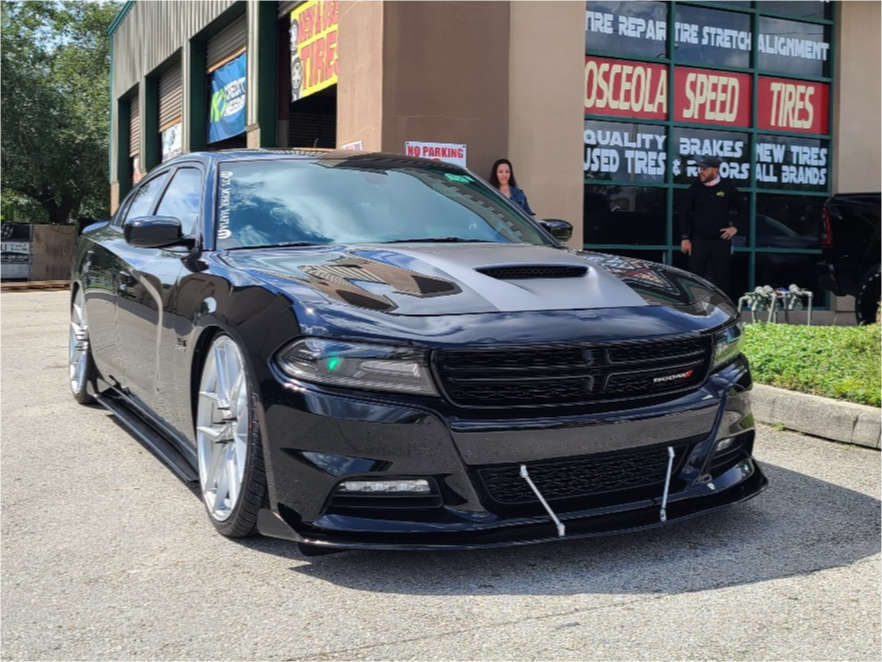 2018 Dodge Charger with 22x9 18 Pinnacle Splendent and 265/30R22 Vercelli Strada Iii and Stock ...