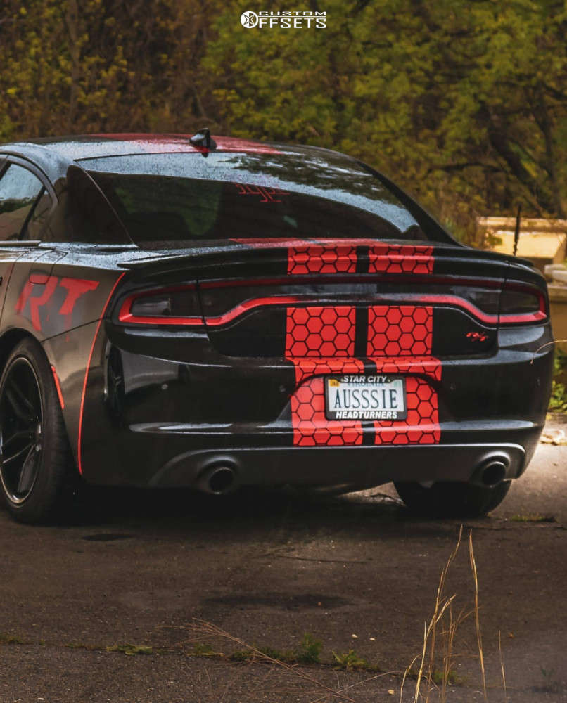 2017 Dodge Charger with 20x9 15 Niche Methos and 245/45R20 Pantera ...