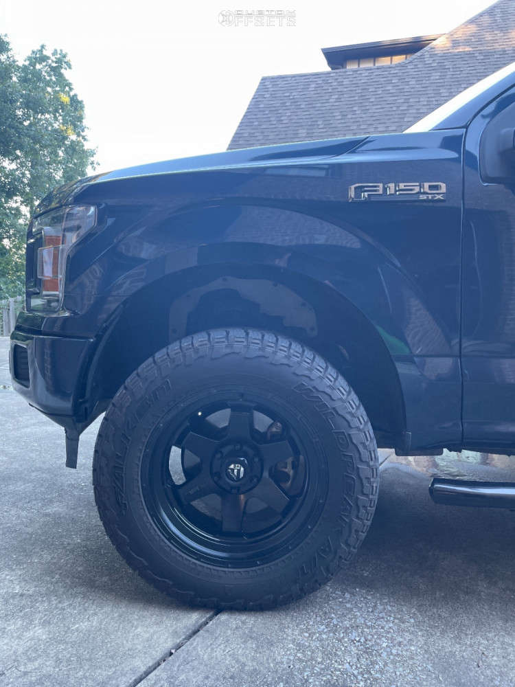 2018 Ford F-150 with 20x9 19 Fuel Shok D666 and 35/12.5R20 Falken ...