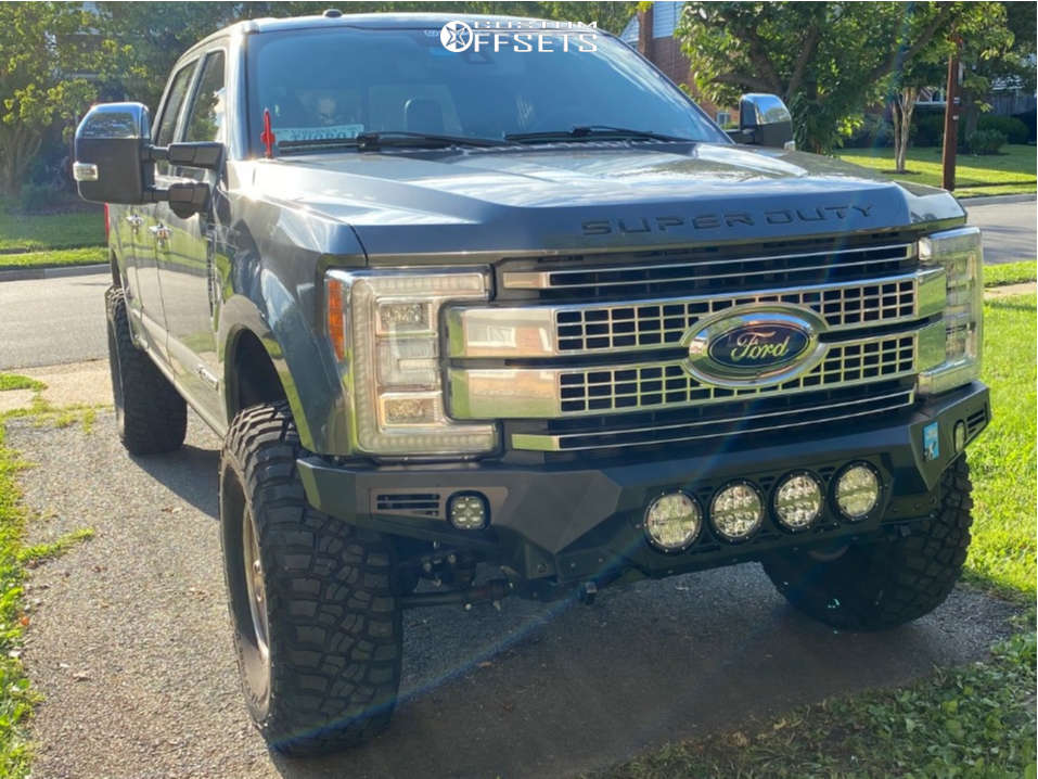 2017 Ford F-250 Super Duty with 17x8.5 4.75 Method Double Standard and ...
