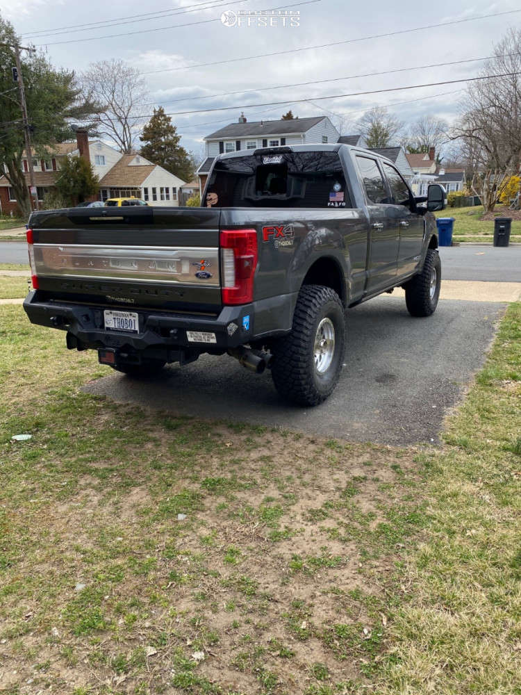 2017 Ford F-250 Super Duty with 17x8.5 4.75 Method Double Standard and ...