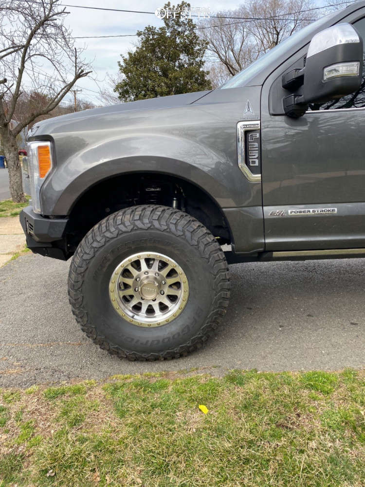2017 Ford F-250 Super Duty with 17x8.5 4.75 Method Double Standard and ...
