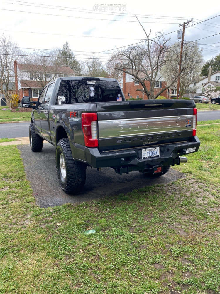 2017 Ford F-250 Super Duty with 17x8.5 4.75 Method Double Standard and ...