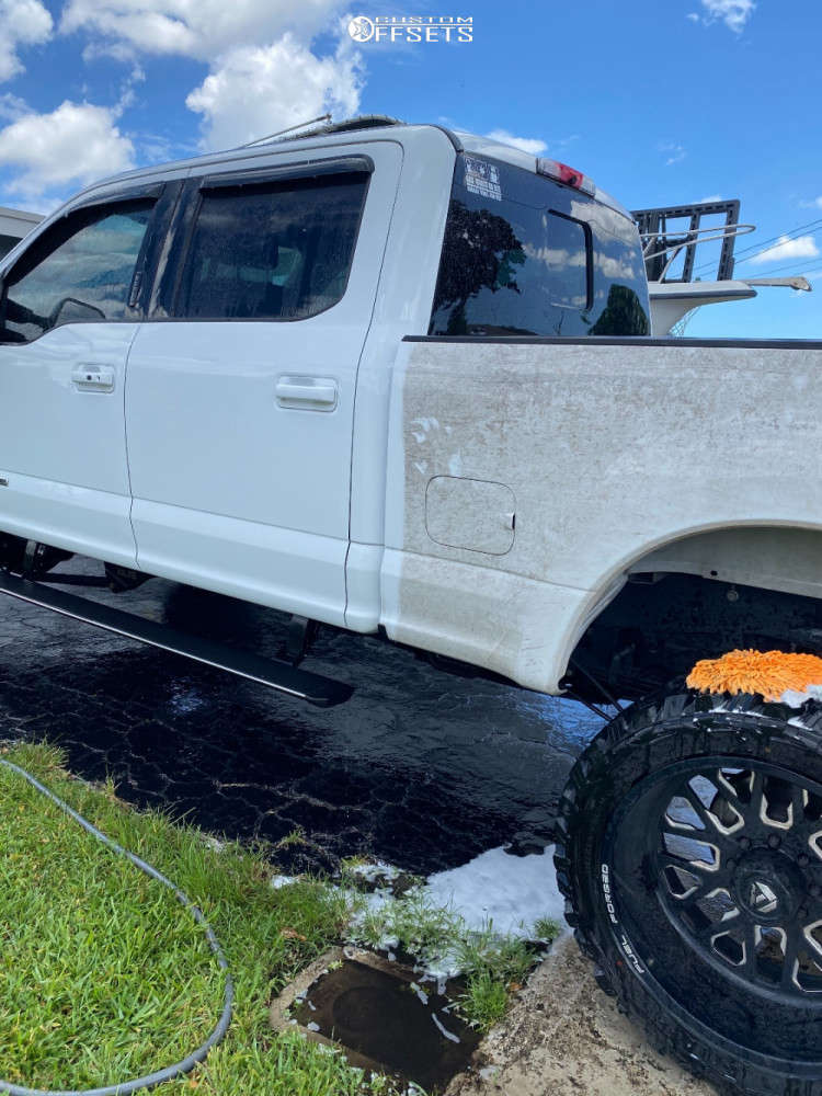 2018 Ford F-250 Super Duty with 24x12 -44 Fuel Forged Ff24 and 38/12 ...