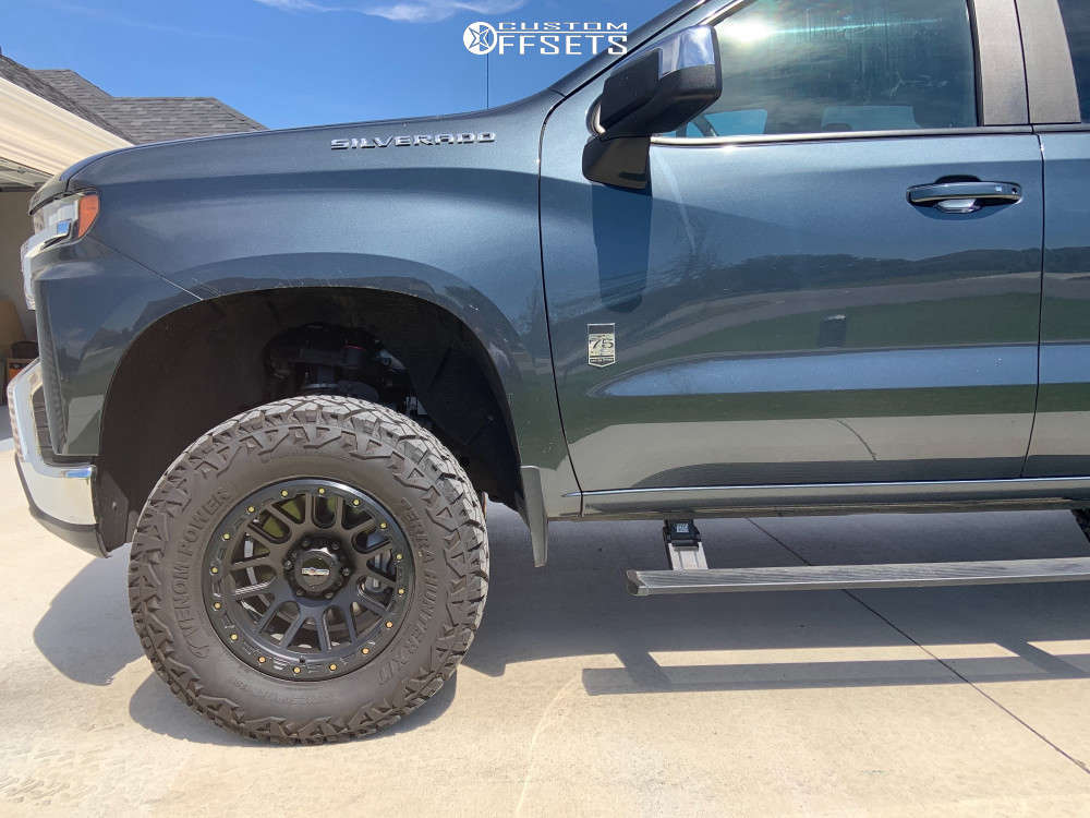 2019 Chevrolet Silverado 1500 with 17x9 -13 Vision Nemesis 111 and 33/ ...