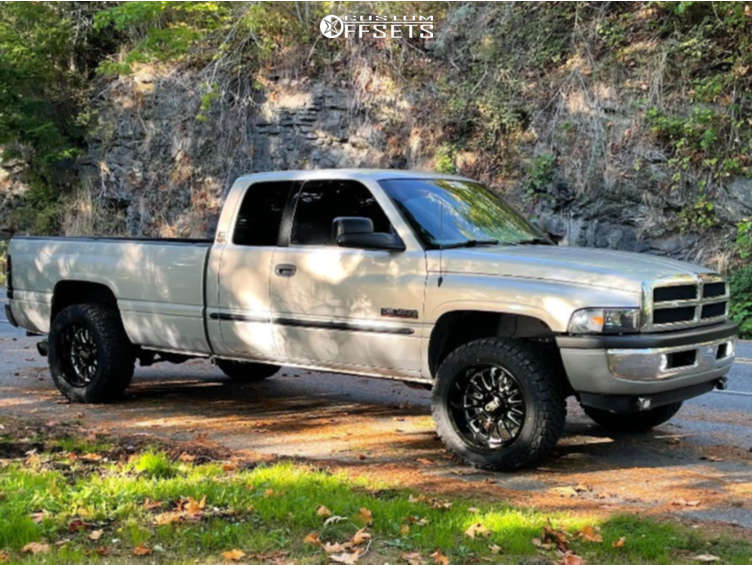 2001 Dodge Ram 2500 with 20x10 -25 Cali Offroad Summit 9110 and 33/12 ...