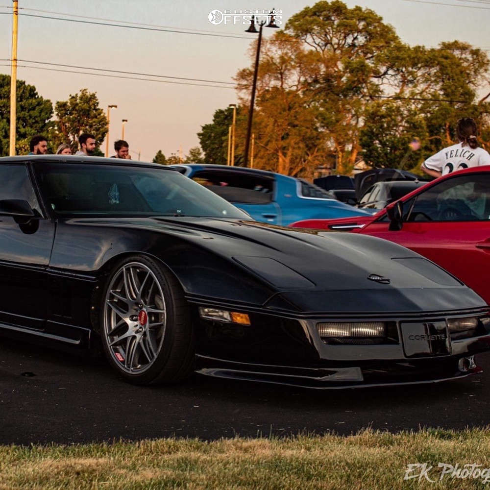 1989 Chevrolet Corvette with 19x8.25 56 BBS Cx-r and 235/35R19 ...
