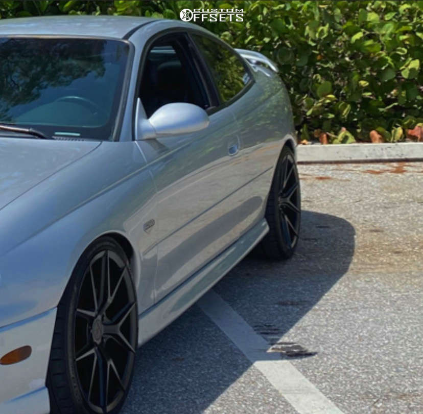 2004 Pontiac GTO with 19x8.25 38 Verde Axis and 235/35R19 Kumho Ecsta ...