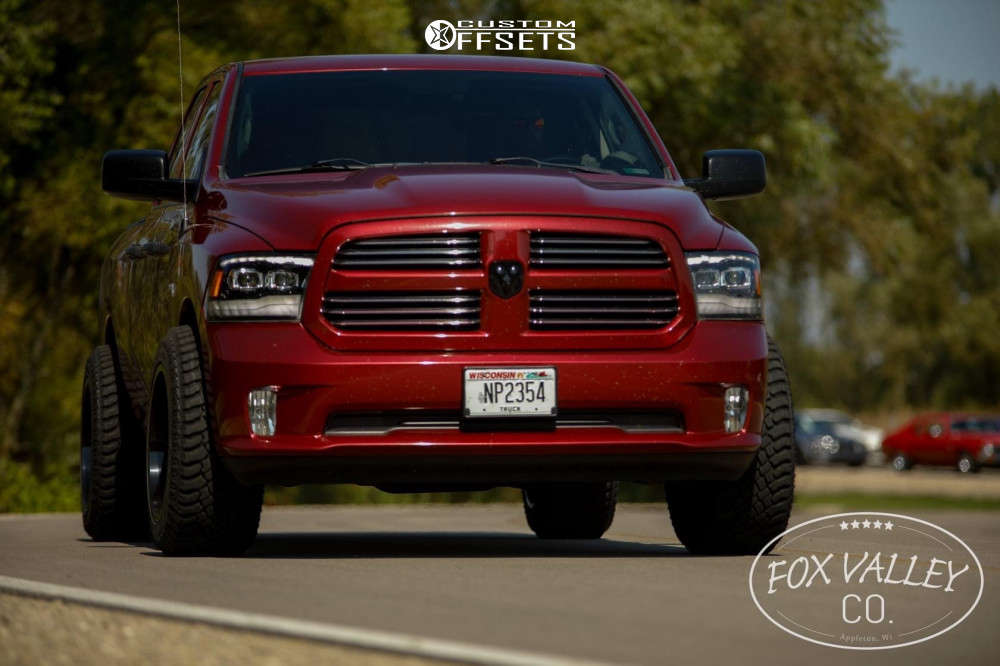 2014 Ram 1500 with 20x12 -44 Motiv Offroad Balast and 33/12.5R20 Atturo ...