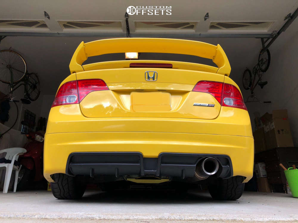 2008 Honda Civic with 18x8.5 40 Mugen and 225/40R18 Falken Azenis Rt ...