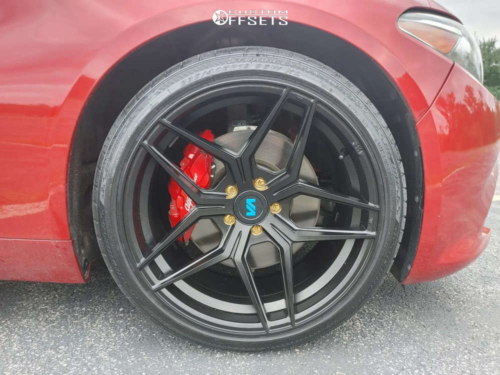 2018 Alfa Romeo Giulia with 19x8.5 25 Variant Xenon and 235/35R19 ...