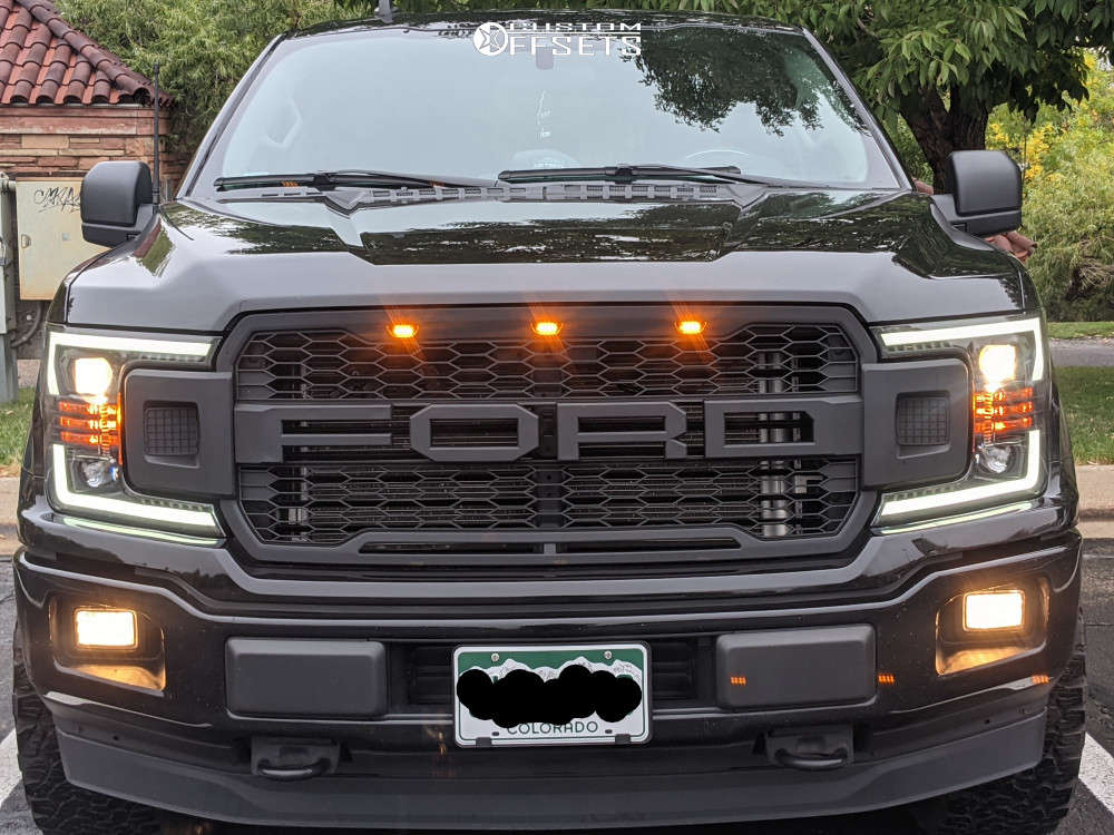 2020 Ford F-150 with 20x9 10 American Outlaw Lonestar and 32/10.5R20 ...