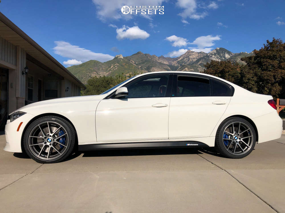 2017 BMW 340i XDrive with 19x8.5 35 Beyern Ritz and 245/40R19 Hankook ...