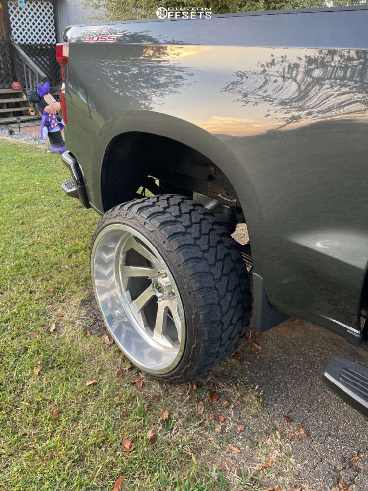 2021 Chevrolet Silverado 1500 with 26x14 -76 Fuel Forged Ffc39 and 35/ ...