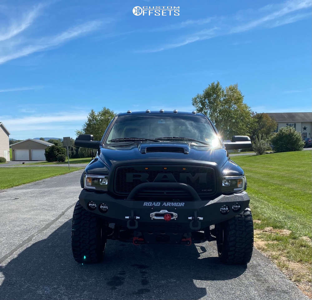 2003 Dodge Ram 1500 with 22x14 -76 TIS 544C and 35/13.5R22 RBP Repulsor ...