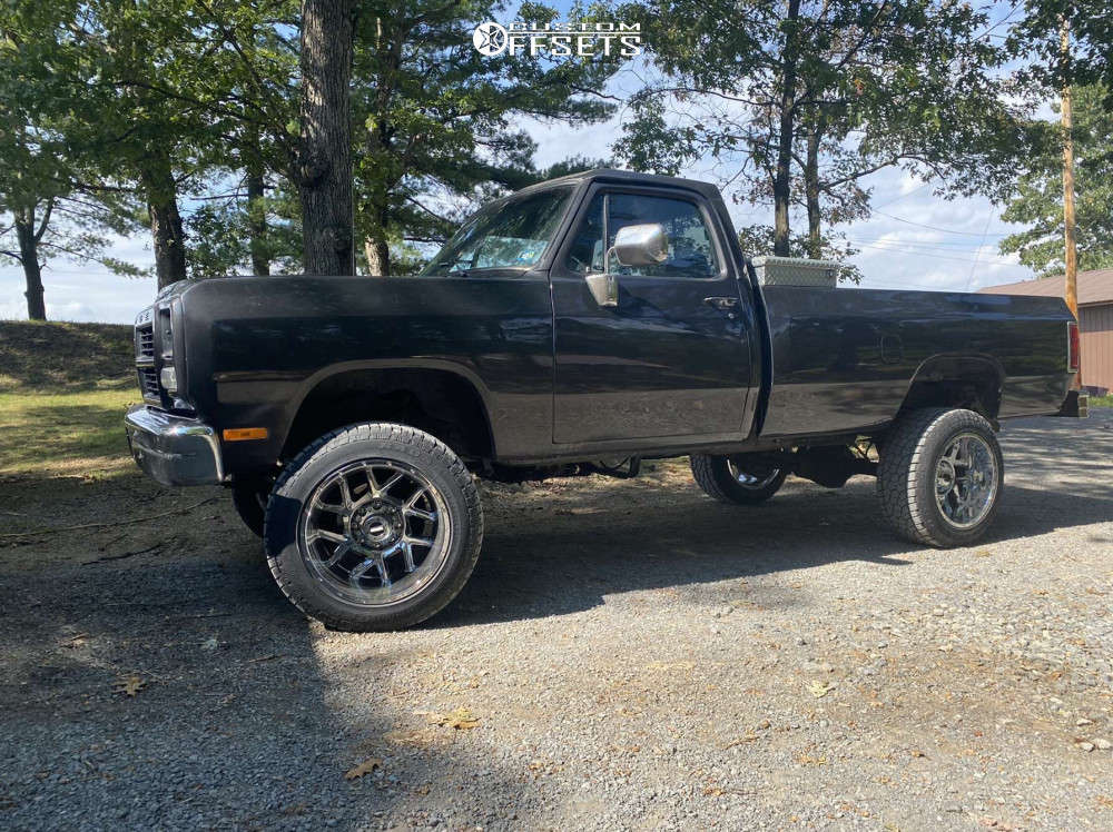1991 Dodge W250 with 20x12 -51 Vision Sliver 360 and 33/12.5R20 Radar ...