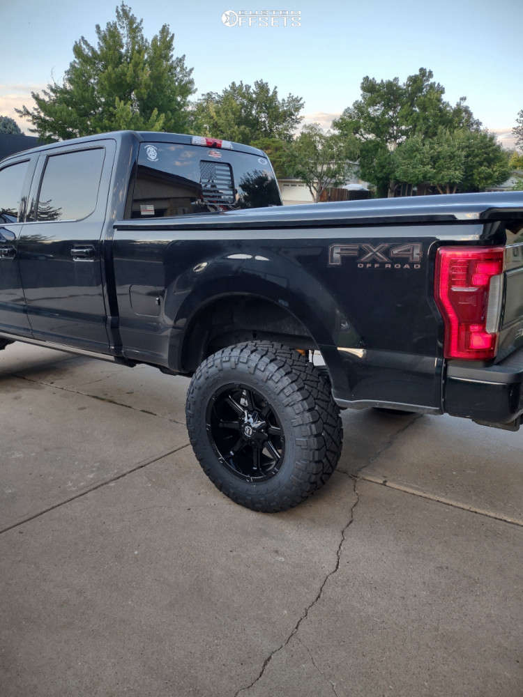 2019 Ford F-250 Super Duty with 20x10 -24 Fuel Coupler D556 and 37/12 ...