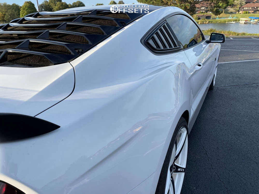 2015 Ford Mustang with 20x8.5 40 RTX R-Spec Illusion and 245/35R20 ...