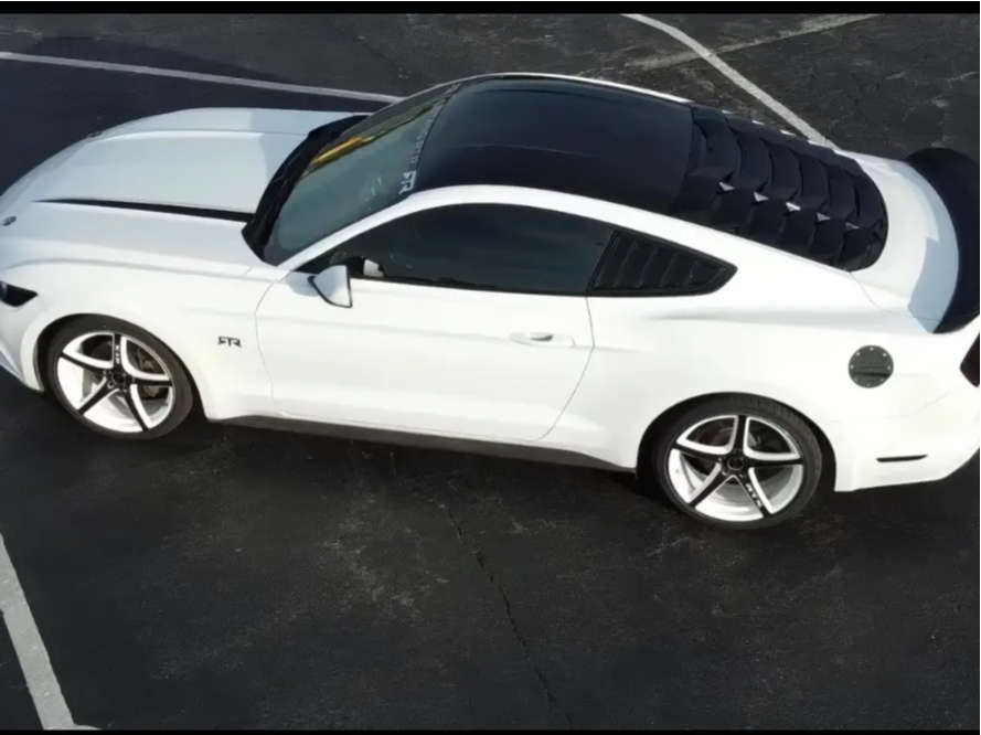 2015 Ford Mustang with 20x8.5 40 RTX R-Spec Illusion and 245/35R20 ...