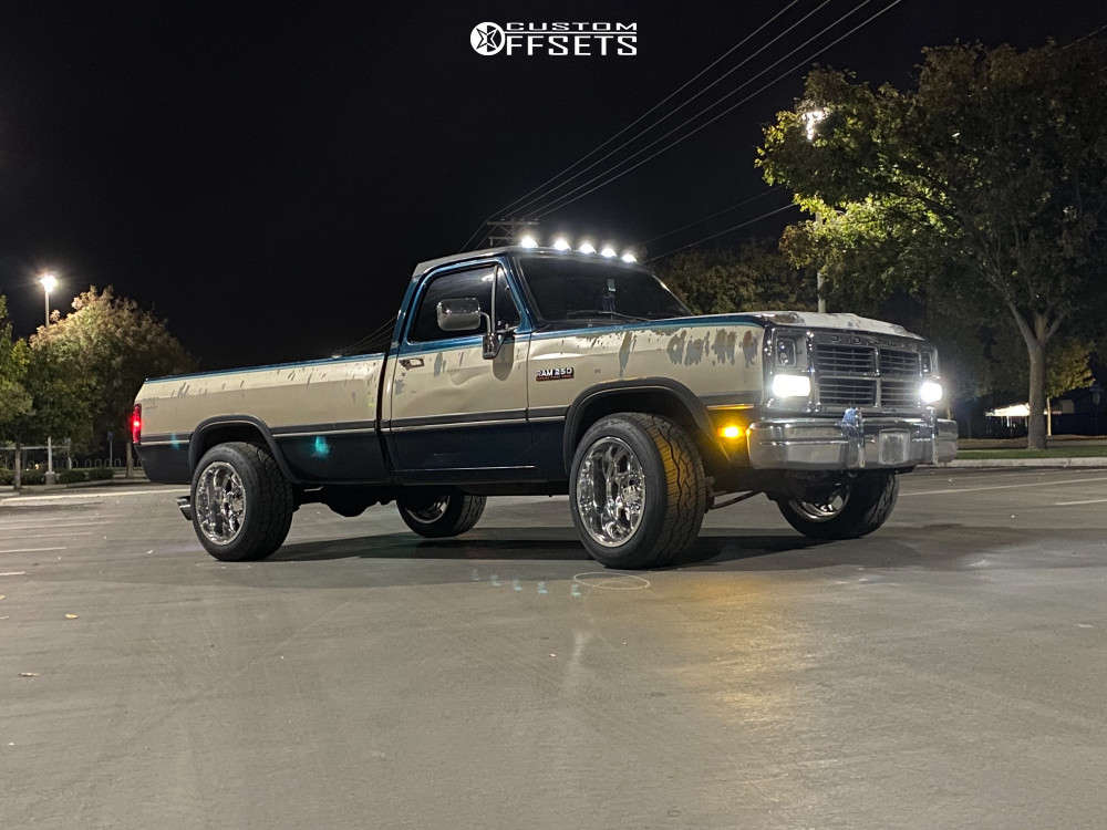 1993 Dodge D250 with 20x12 -51 Cali Offroad Sevenfold and 31/11.5R20 ...