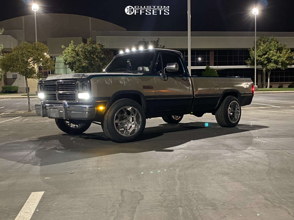 1993 Dodge D250 with 20x12 -51 Cali Offroad Sevenfold and 31/11.5R20 ...