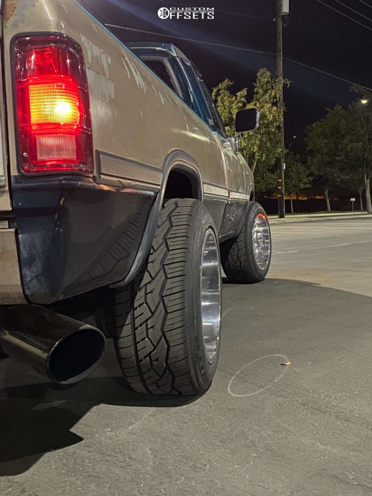 1993 Dodge D250 with 20x12 -51 Cali Offroad Sevenfold and 31/11.5R20 ...