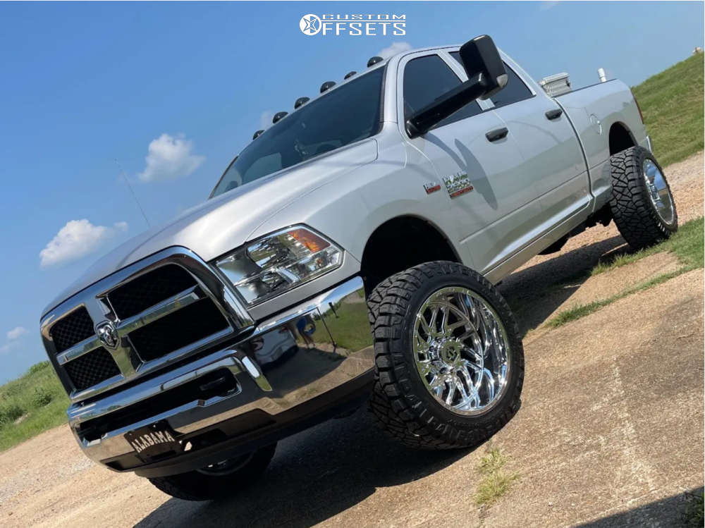 2017 Ram 2500 with 22x12 -44 TIS 544C and 35/12.5R22 Nitto Ridge ...