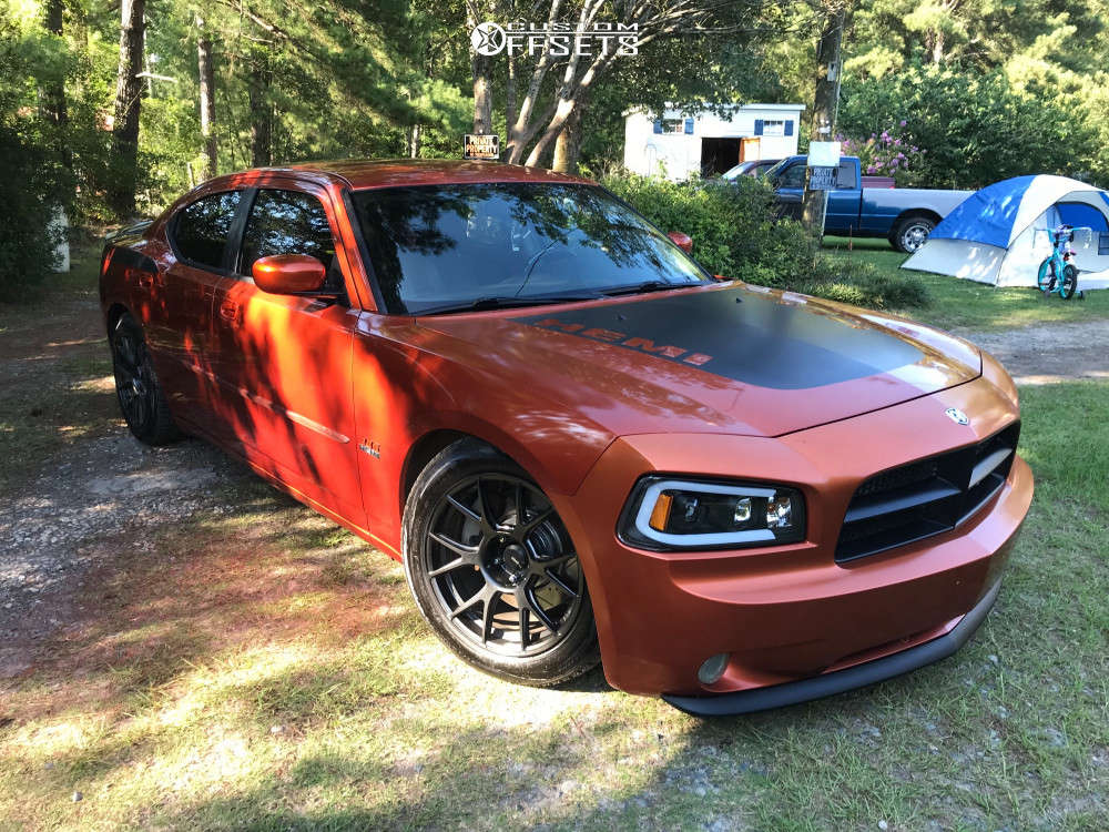 2006 Dodge Charger with 18x8.5 35 Konig Ampliform and 235/50R18 Nexen ...
