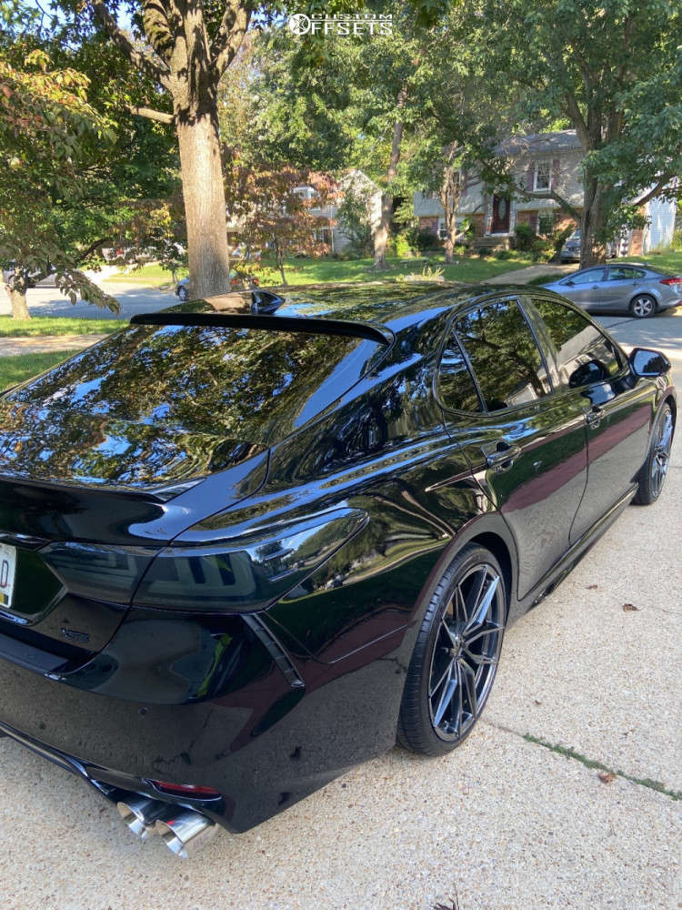 2021 Toyota Camry with 20x8.5 40 XXR 559 and 235/35R20 Falken Azenis ...