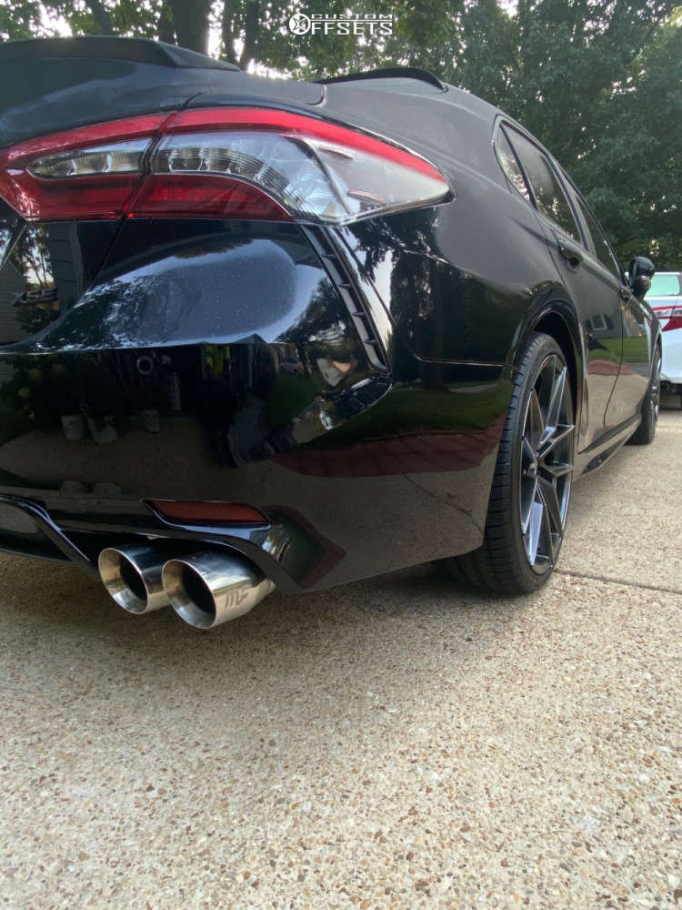 2021 Toyota Camry with 20x8.5 40 XXR 559 and 235/35R20 Falken Azenis ...