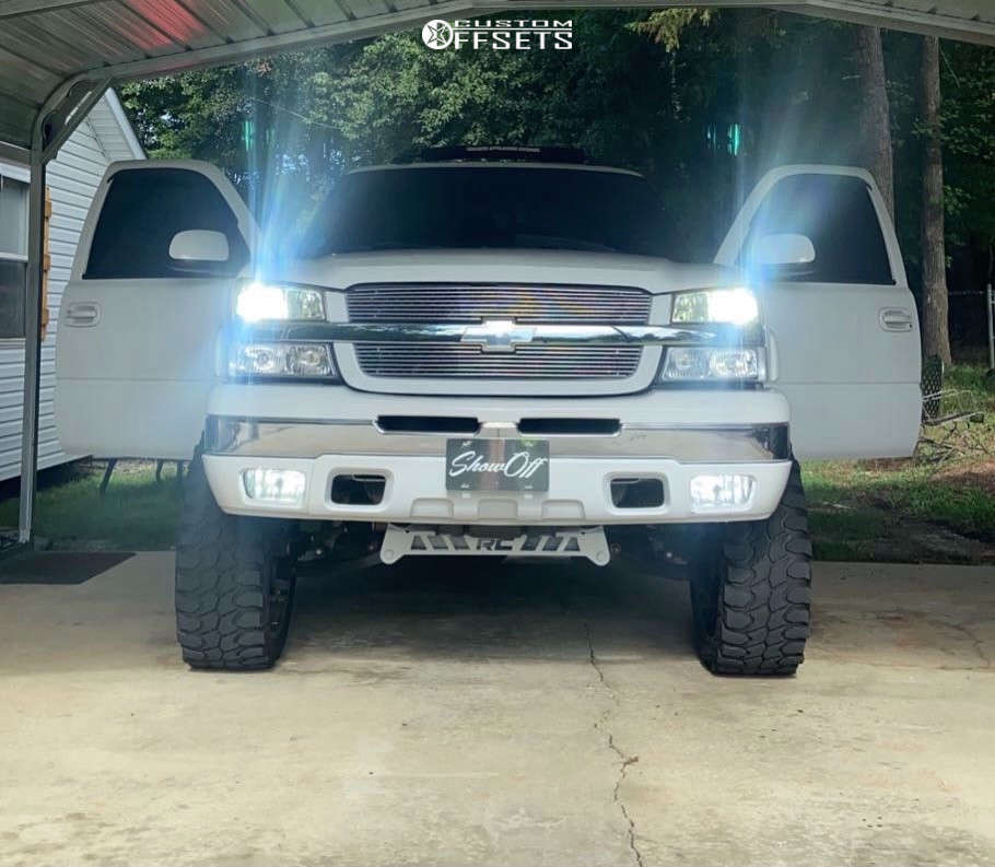 2004 Chevrolet Silverado 1500 with 24x9 24 Replica G13 and 35/12.5R24 ...