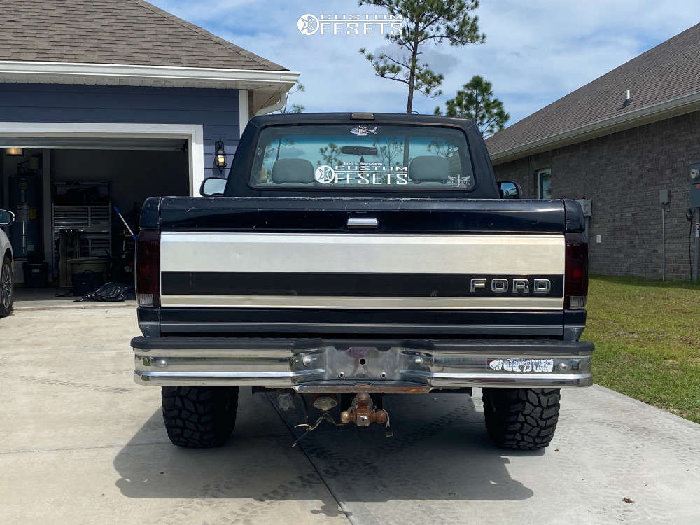 1992 Ford F-150 with 15x10 -47 Pro Comp 69 and 33/12.5R15 Cooper ...
