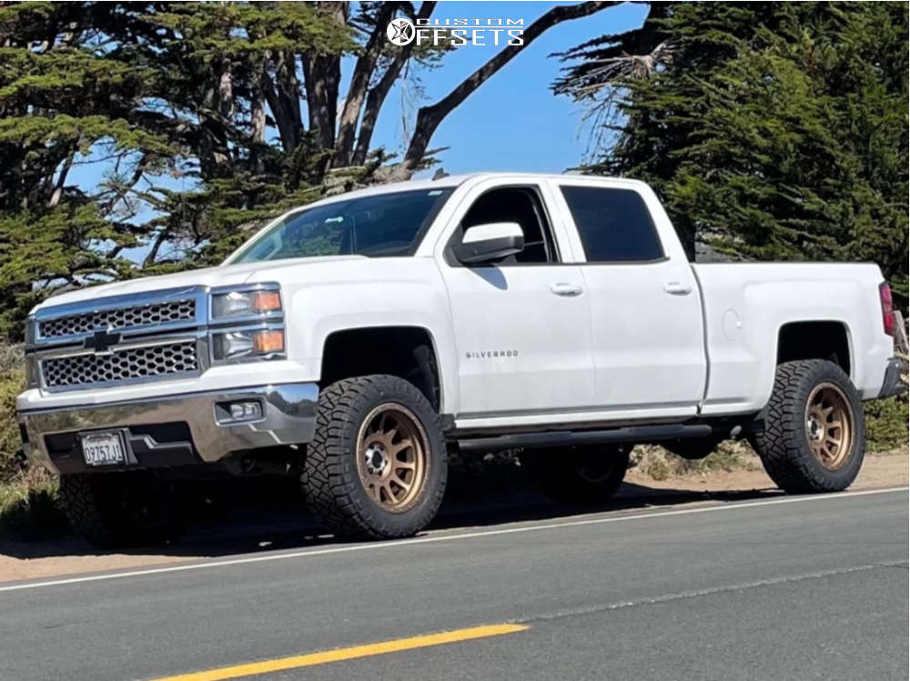 2014 Chevrolet Silverado 1500 with 20x10 -24 Method Nv and 33/12.5R20 ...
