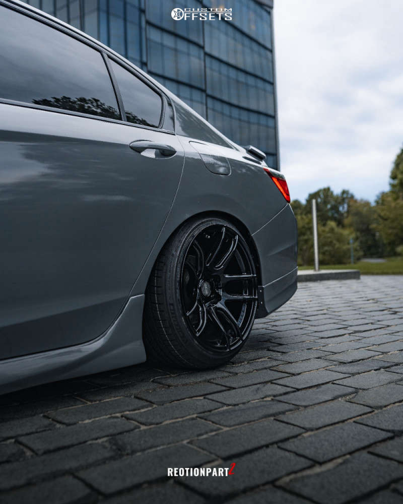 2014 Honda Accord with 18x10.5 22 ESR Cs8 and 225/40R18 Michelin Pilot ...