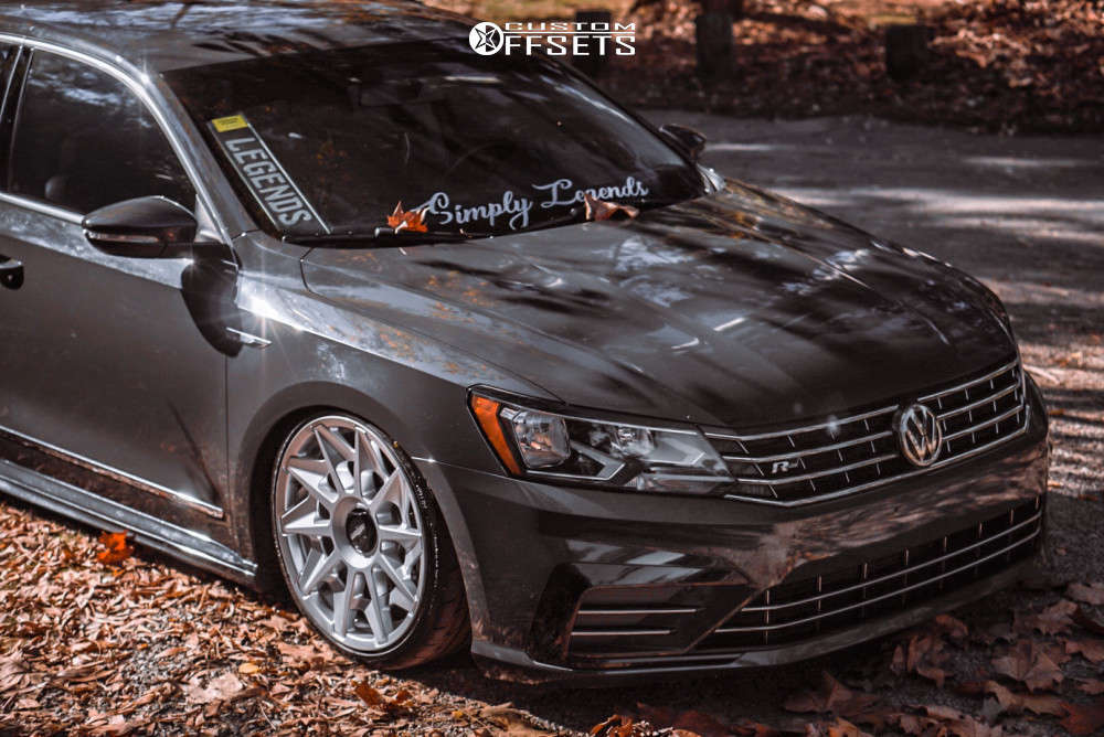 2017 Volkswagen Passat with 19x8.5 35 Rotiform Forged Cvt and 205/35R19 ...