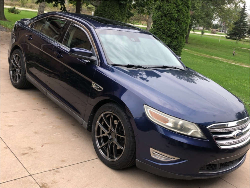 New 2011 Ford Taurus Custom