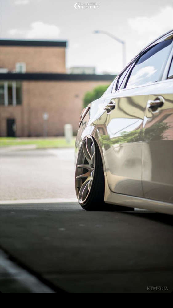 2018 Nissan Altima with 19x9.5 22 Vordoven Forme 9 and 225/35R19 ...