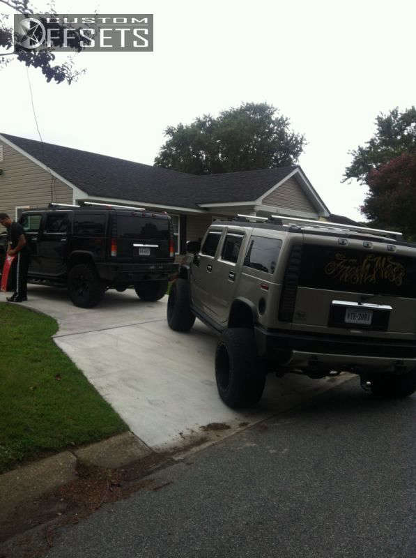2004 HUMMER H2 with 20x14 -76 XD Riot and 325/65R20 Nitto Terra ...