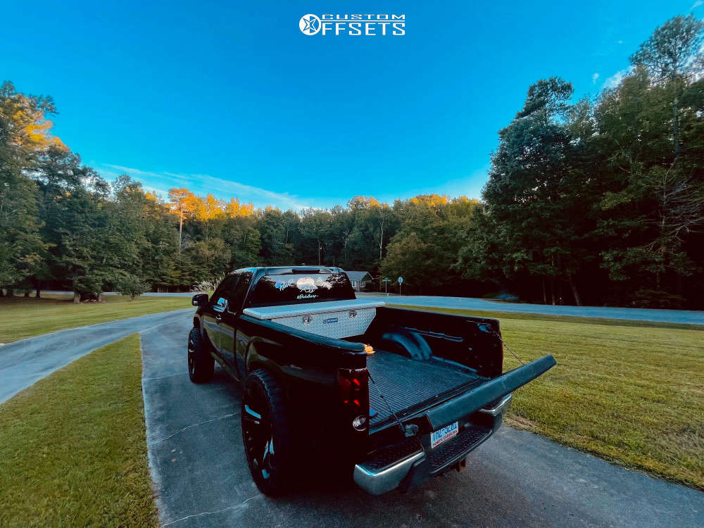 2004 Chevrolet Colorado with 26x9 32 OE Replicas Split 7s and 35/13 ...