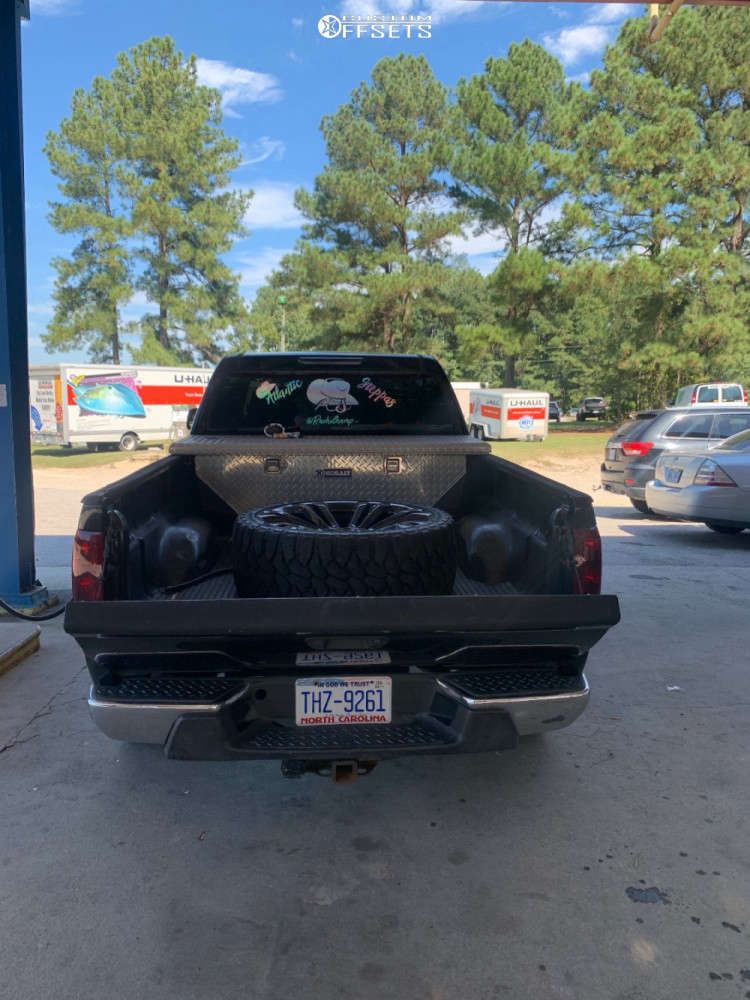 2004 Chevrolet Colorado with 26x9 32 OE Replicas Split 7s and 35/13 ...