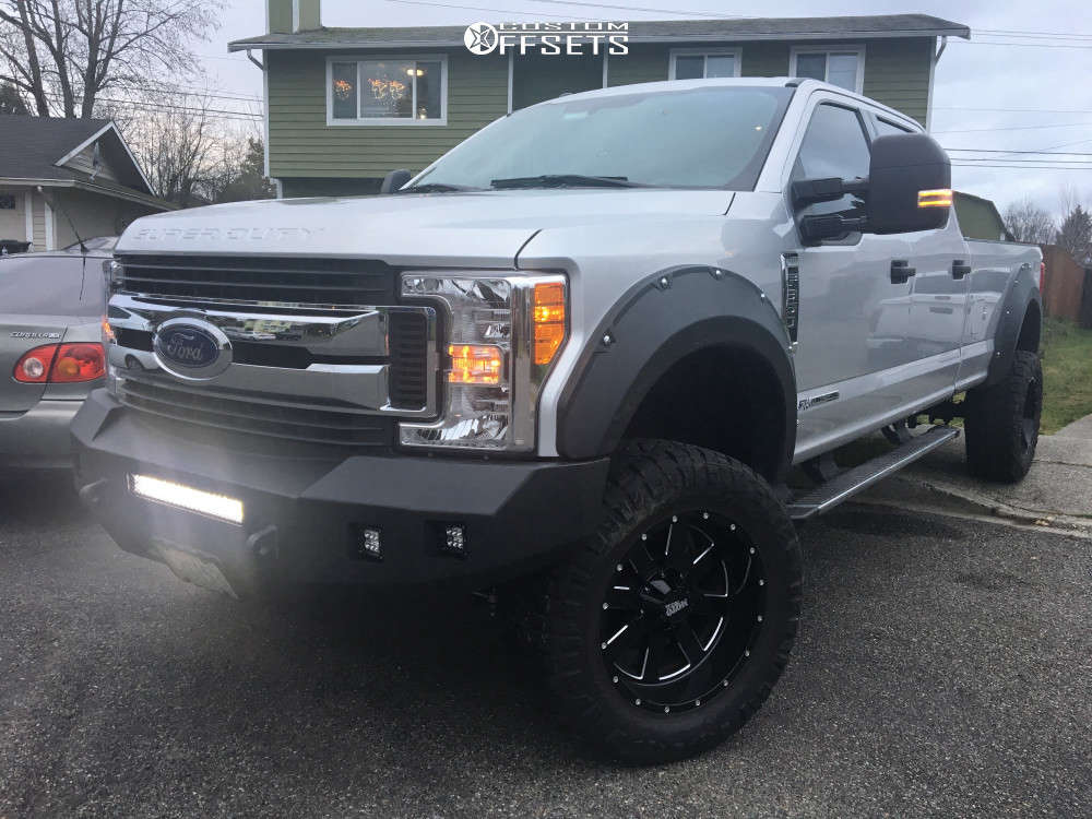 2017 Ford F-350 Super Duty with 20x10 -22 Moto Metal Mo968 and 35/12 ...