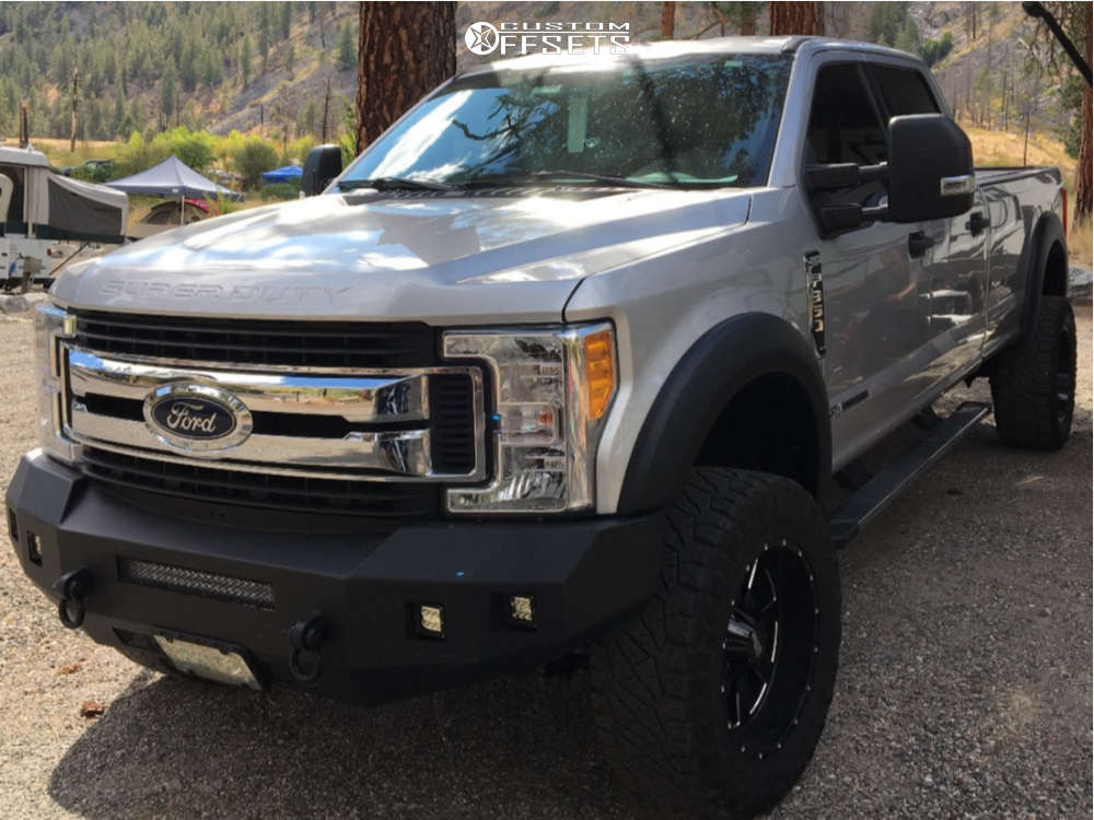 2017 Ford F-350 Super Duty with 20x10 -22 Moto Metal Mo968 and 35/12 ...