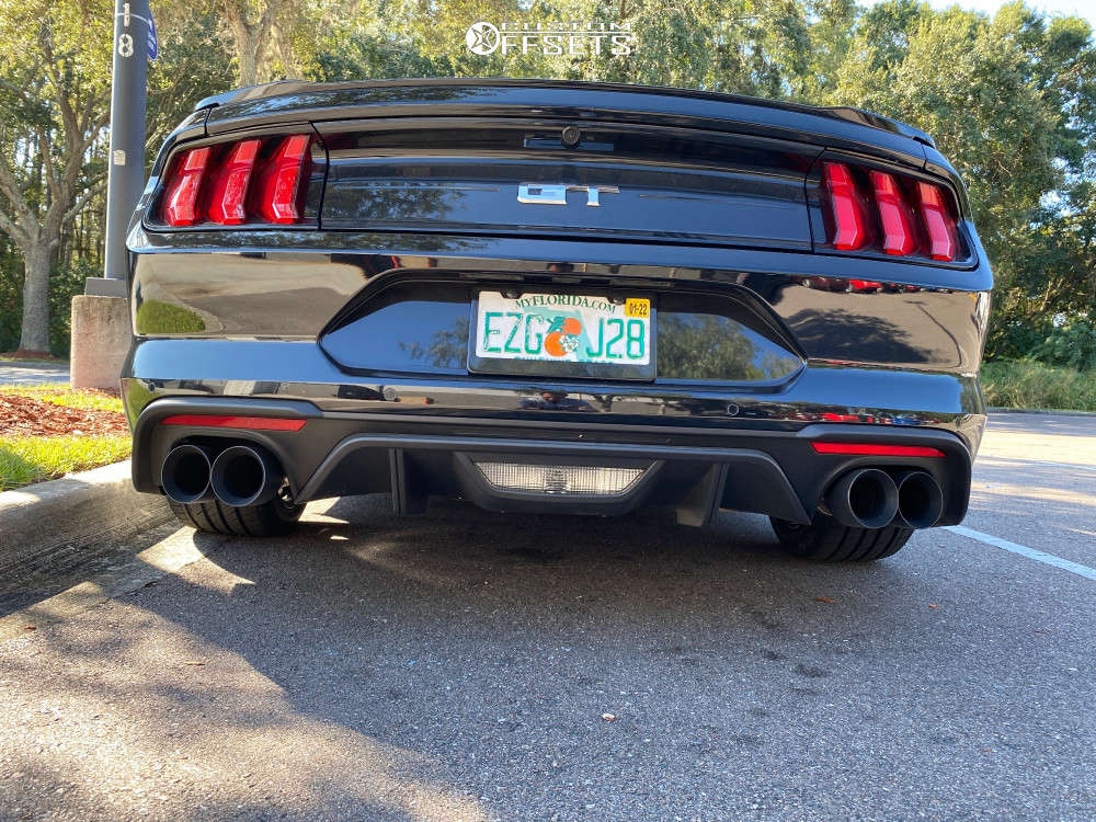 2020 Ford Mustang with 19x9.5 22 Aodhan Ds02 and 275/40R19 Laufenn S ...