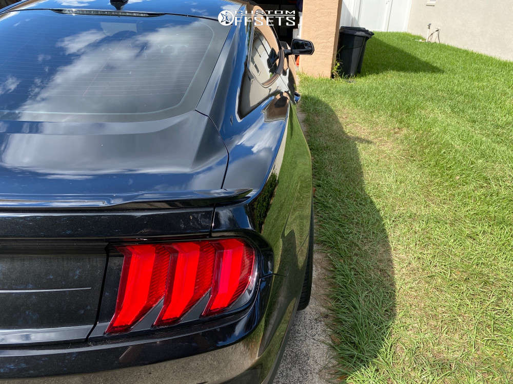 2020 Ford Mustang with 19x9.5 22 Aodhan Ds02 and 275/40R19 Laufenn S ...