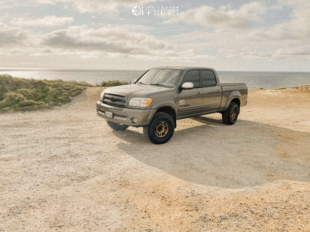 2006 Toyota Tundra with 18x8.5 0 Method Mr312 and 265/70R18 Toyo Tires ...