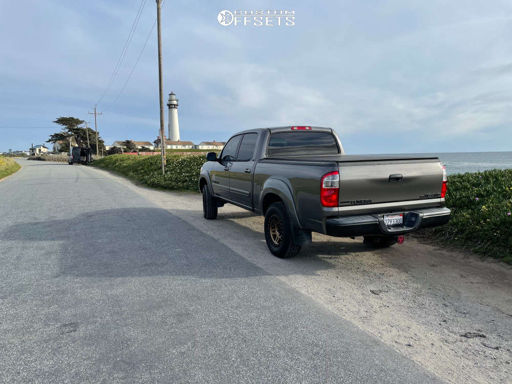 2006 Toyota Tundra with 18x8.5 0 Method Mr312 and 265/70R18 Toyo Tires ...