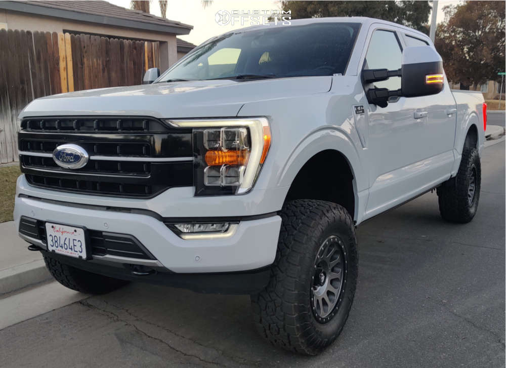 2021 Ford F-150 with 18x9 1 Fuel Vector and 35/12.5R18 Toyo Tires Open ...