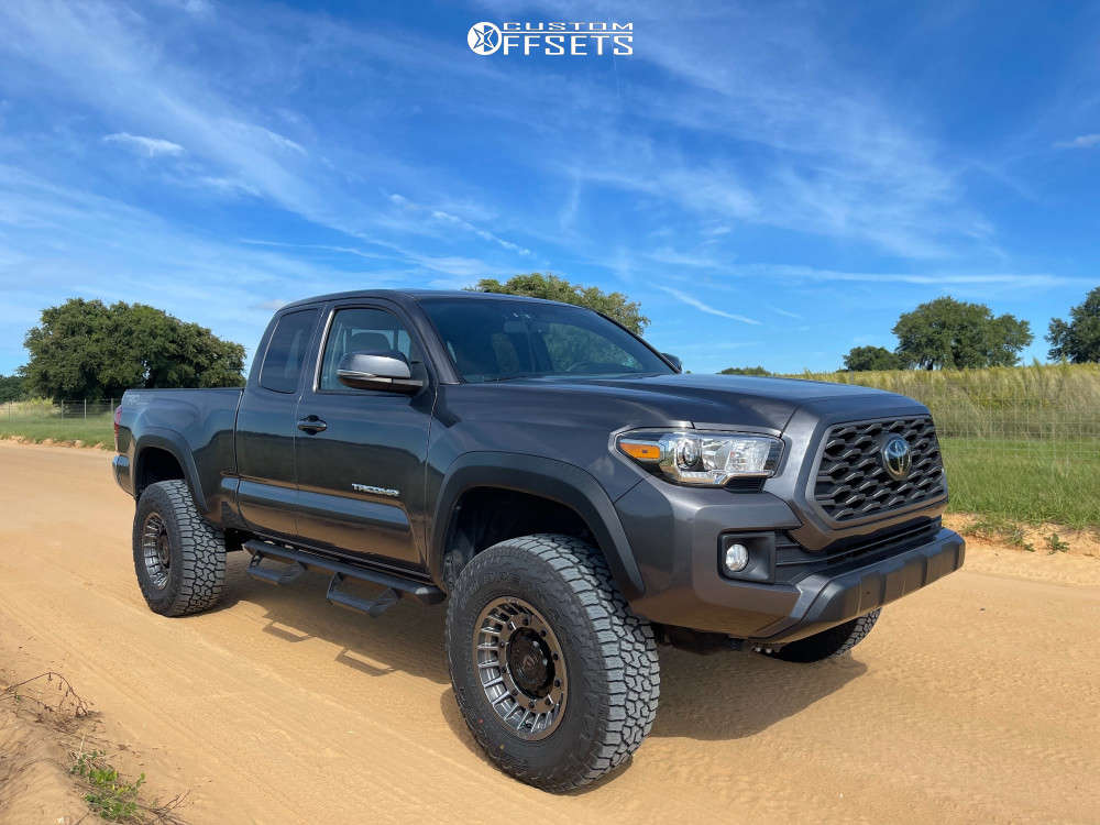 2017 Toyota Tacoma with 17x9 -12 Fuel Militia and 33/10.5R17 Falken ...