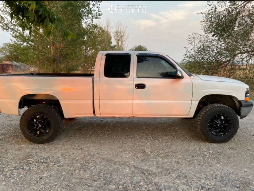 2000 Chevrolet Silverado 1500 with 17x9 12 Moto Metal Mo970 and 33/10 ...