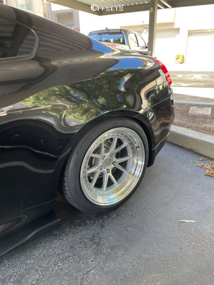 2008 INFINITI G37 with 18x10.5 22 Aodhan Ds08 and 255/40R18 Continental ...
